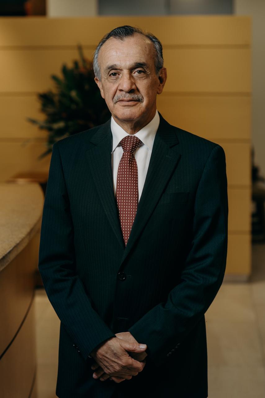 Nuestro equipo – Mauricio A. Plazas Vega